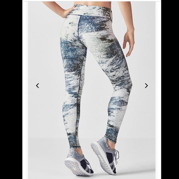 Fabletics | Pants & Jumpsuits | Fabletics Fossil Print Capri Leggings ...